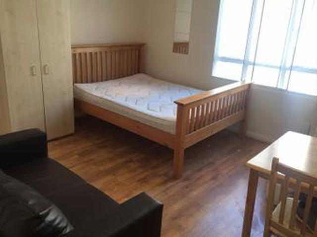 0 Bedrooms Studio for rent in Earls Court Road, Earls Court, London SW5