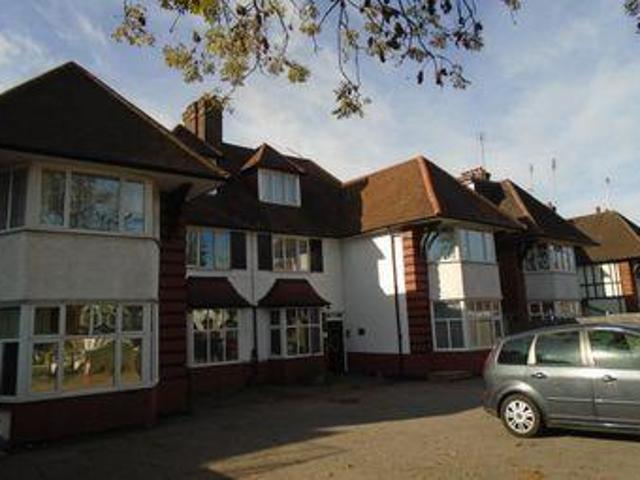 0 Bedrooms Studio for rent in Finchley Road, Golders Green NW11