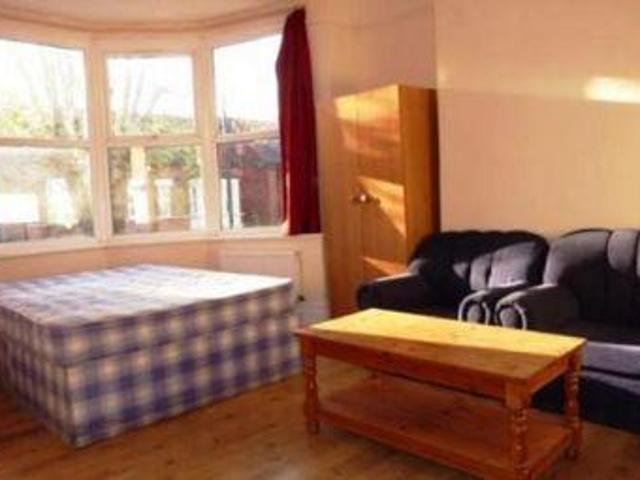 0 Bedrooms Studio for rent in Flat, 13 Chichele Road, London NW2