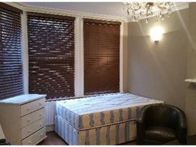 0 Bedrooms Studio for rent in Glazbury Road, London W14
