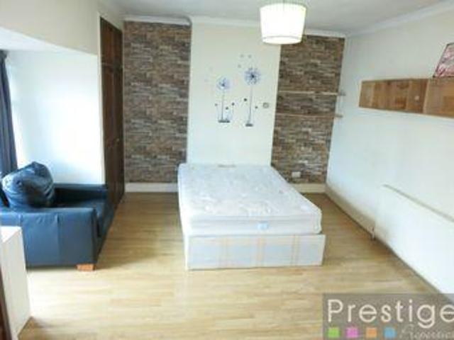 0 Bedrooms Studio for rent in Green Lanes, London N8