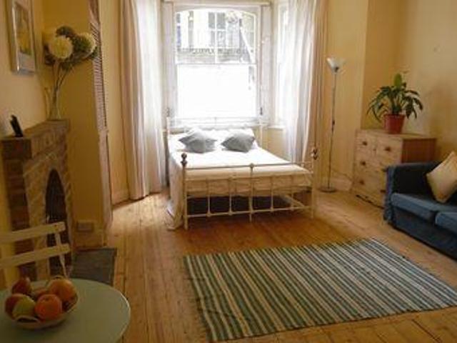 0 Bedrooms Studio for rent in Hammersmith Grove, London W6