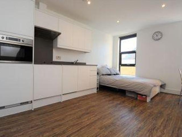 0 Bedrooms Studio for rent in Hampden Road, Turnpike Lane N8