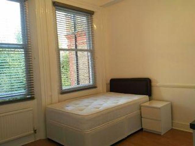 0 Bedrooms Studio for rent in Harrington Gardens, London SW7