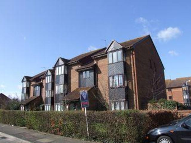 0 Bedrooms Studio for rent in Hawthorne Crescent, West Drayton UB7