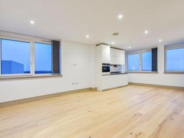 0 Bedrooms Studio for rent in High Road, Finchley N12