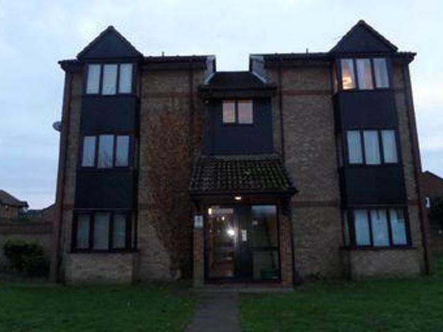 0 Bedrooms Studio for rent in Holly Gardens, West Drayton UB7