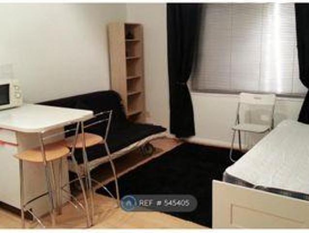 0 Bedrooms Studio for rent in Holly Lodge, West Wimbledon SW20