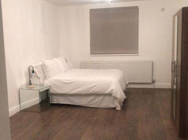 0 Bedrooms Studio for rent in Kenmore Gardens, Edgware HA8