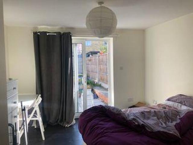 0 Bedrooms Studio for rent in Kingfield Street, Canary Wharf E14