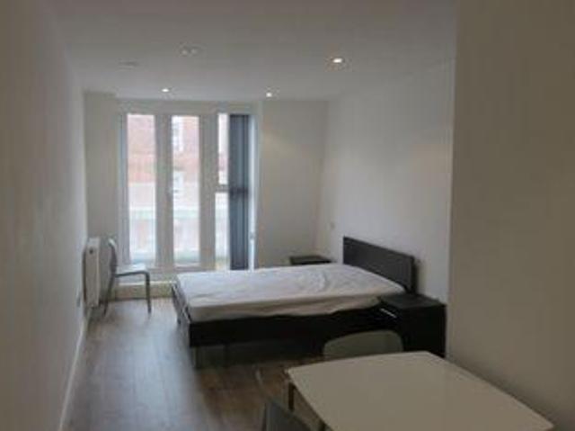 0 Bedrooms Studio for rent in Kilburn High Road, Kilburn, London NW6