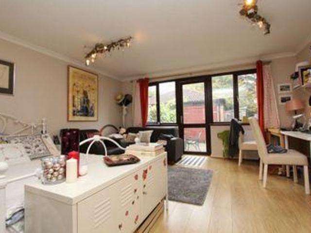 0 Bedrooms Studio for rent in Manchester Road, Crossharbour E14