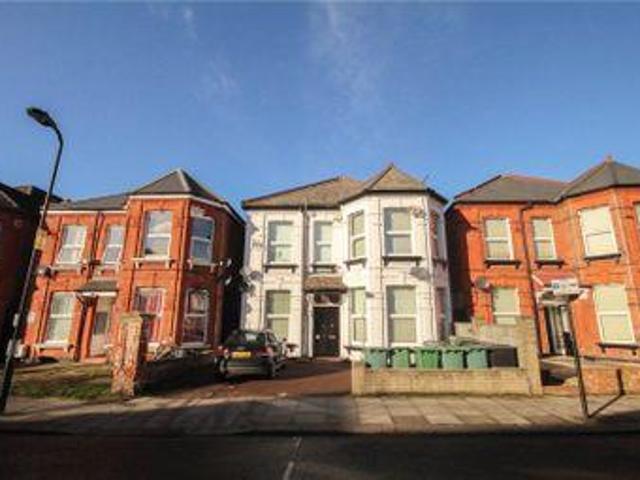 0 Bedrooms Studio for rent in Manstone Road, Kilburn, London NW2