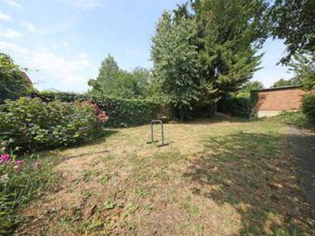 0 Bedrooms Studio for rent in Manstone Road, London NW2