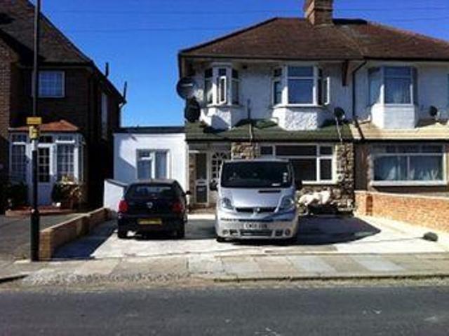0 Bedrooms Studio for rent in Mitchell Road, London N13
