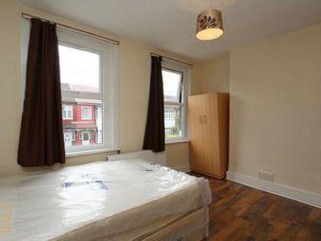 0 Bedrooms Studio for rent in Park Avenue, East Ham E6