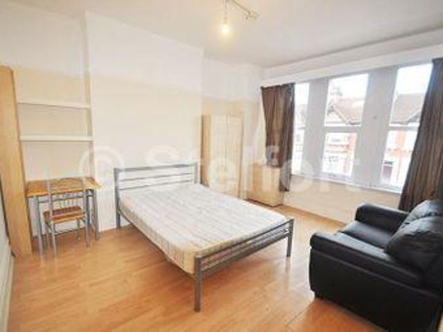 0 Bedrooms Studio for rent in Princes Avenue, London N3
