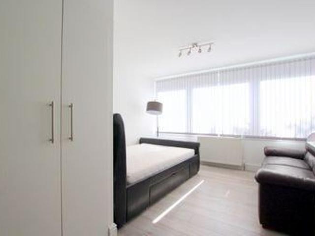 0 Bedrooms Studio for rent in Putney Hill, Putney, London SW15
