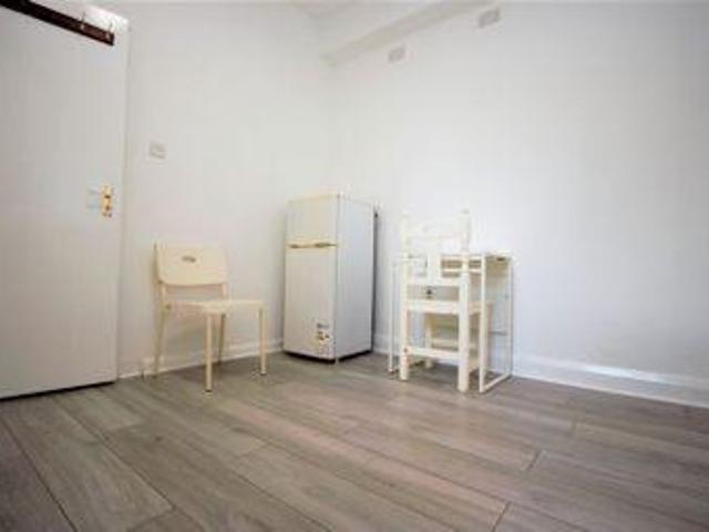 0 Bedrooms Studio for rent in Queens Parade, Green Lanes, London N8