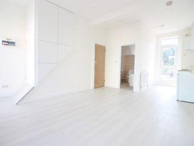 0 Bedrooms Studio for rent in Seven Sisters Road, Holloway N7