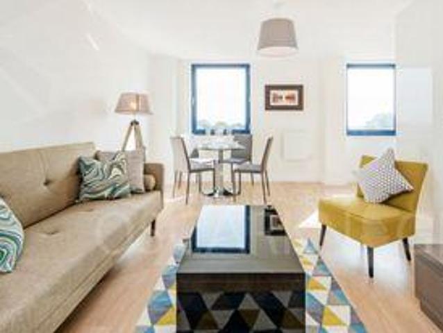 0 Bedrooms Studio for rent in Sheldon House, High Road, Finchley N12