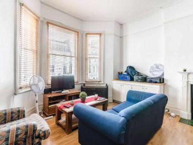 0 Bedrooms Studio for rent in Sinclair Gardens, Brook Green W14