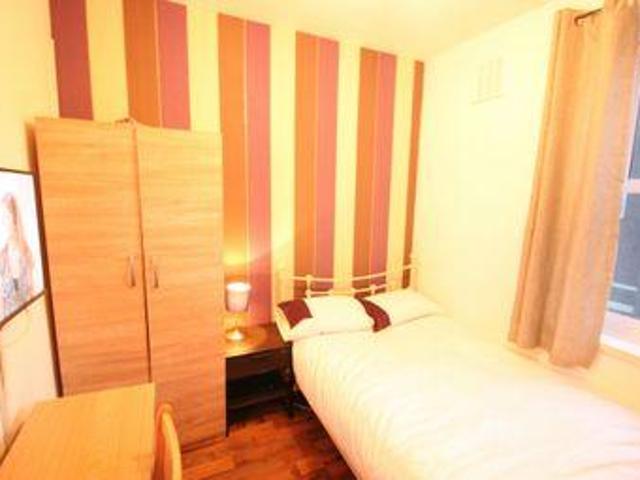 0 Bedrooms Studio for rent in Spicer House, Turin Street, Room To Let E2