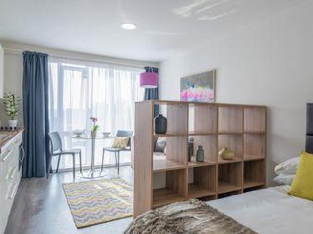 0 Bedrooms Studio for rent in St. Johns Road, Leeds, West Yorkshire LS3