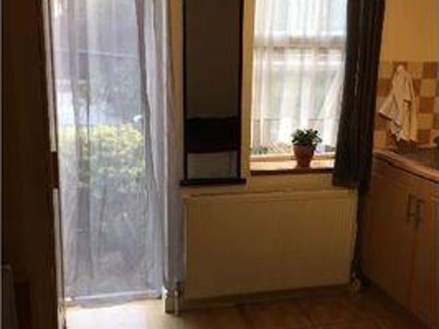 0 Bedrooms Studio for rent in Sterne Street, London W12