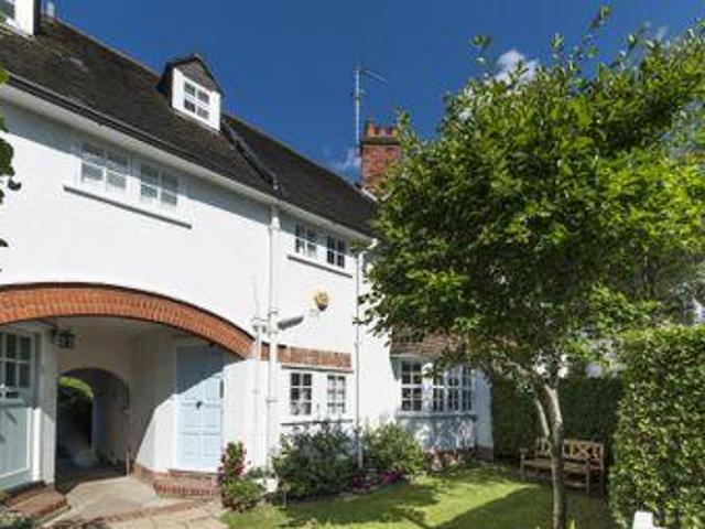 0 Bedrooms Semi detached house for sale in Woodside, London NW11