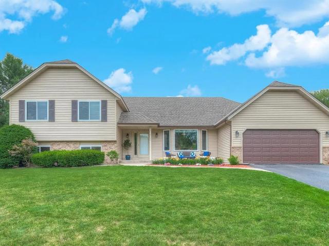 4 BR, 3 BA Apartment 10805 46th Pl N, Plymouth, MN 55442