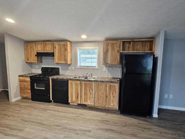 3 BR, 2 BA Apartment 2737 W. Washington Center, Fort Wayne, IN 46818