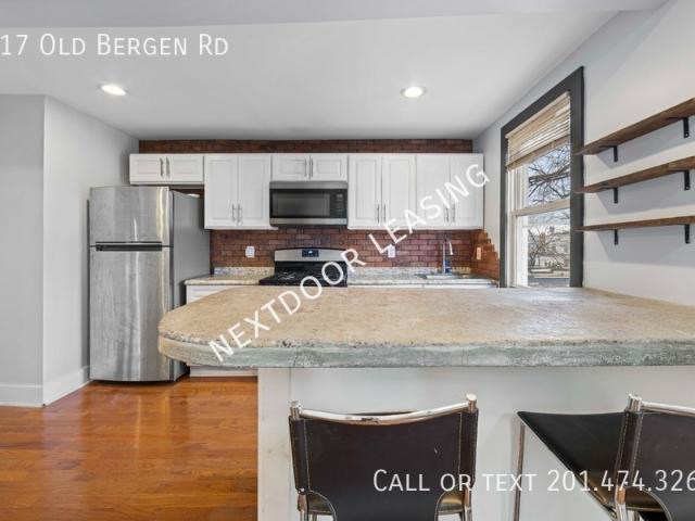 3 BR, 1 BA Apartment 317 Old Bergen Rd, Jersey City, NJ 07305