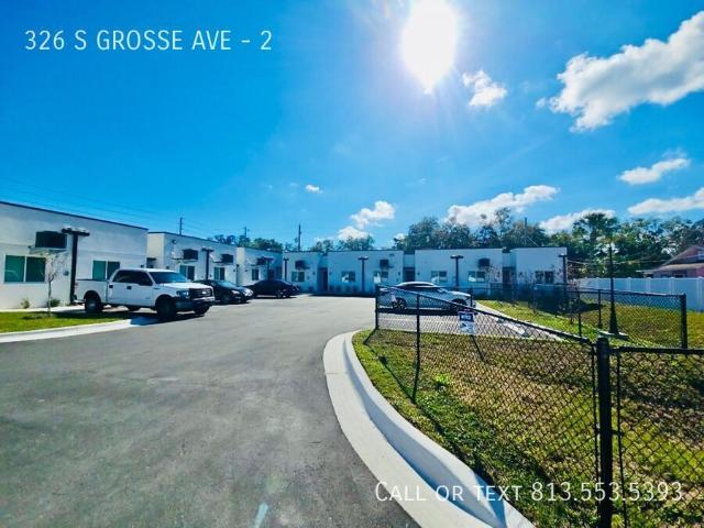 3 BR, 2 BA Apartment 326 S GROSSE AVE, TARPON SPRINGS, FL 34689
