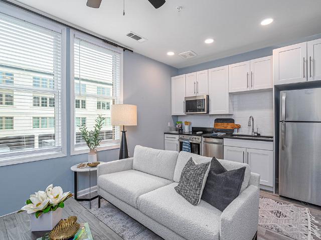 0 BR, 1 BA Apartment 1418 Montgomery Street Unit 328, Savannah, GA 31401