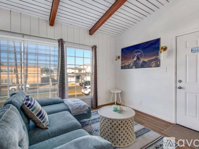 0 BR, 1 BA Apartment 1430 Manhattan Beach Blvd, Unit 4, Manhattan Beach, CA 90266