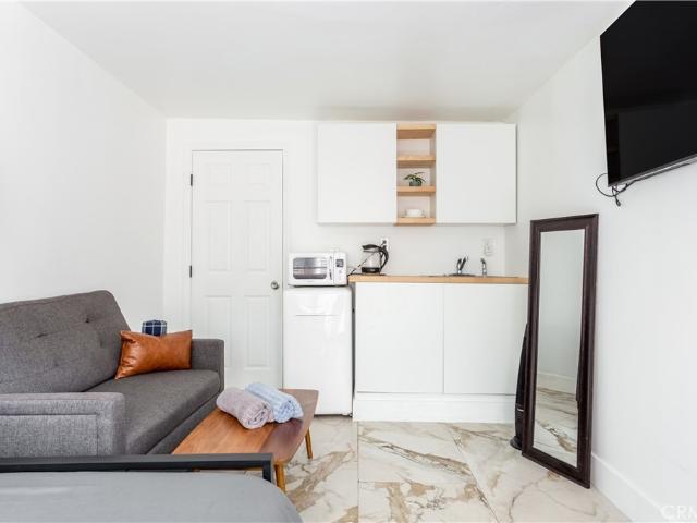 0 BR, 1 BA Apartment 14818 Round Valley Drive, Sherman Oaks, CA 91403