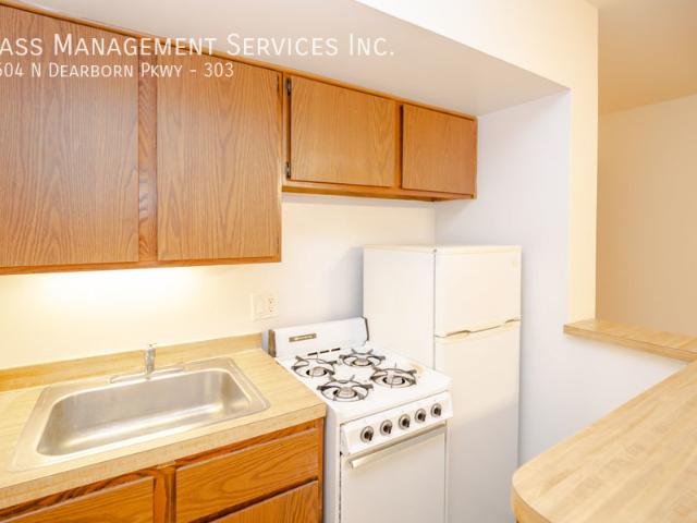 0 BR, 1 BA Apartment 1504 N Dearborn Pkwy, Chicago, IL 60610