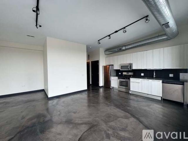 0 BR, 1 BA Apartment 1645 N Milwaukee Ave, Unit 503, Chicago, IL 60647