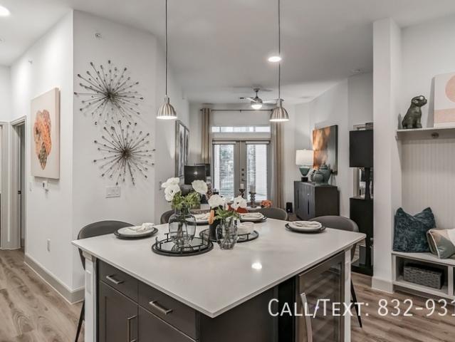 0 BR, 1 BA Apartment 1718 W 34th St, Houston, TX 77018