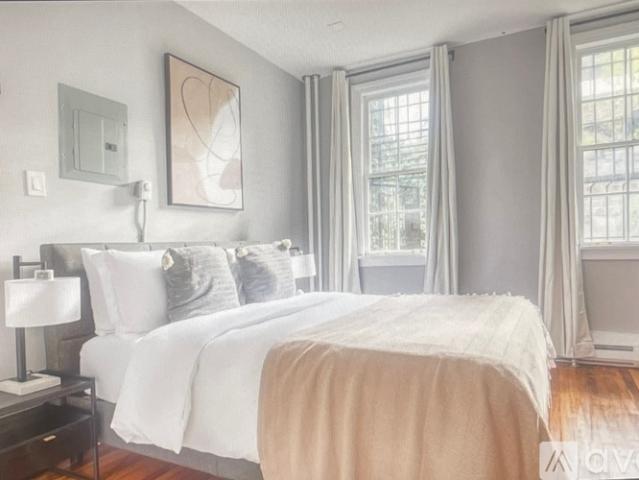 0 BR, 1 BA Apartment 17 Gay St, Unit 4, New York, NY 10014
