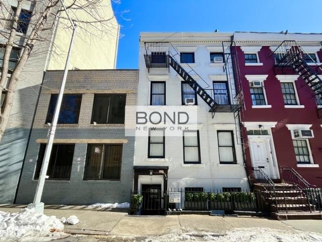 0 BR, 1 BA Apartment 17 Gay Street, New York, NY 10014