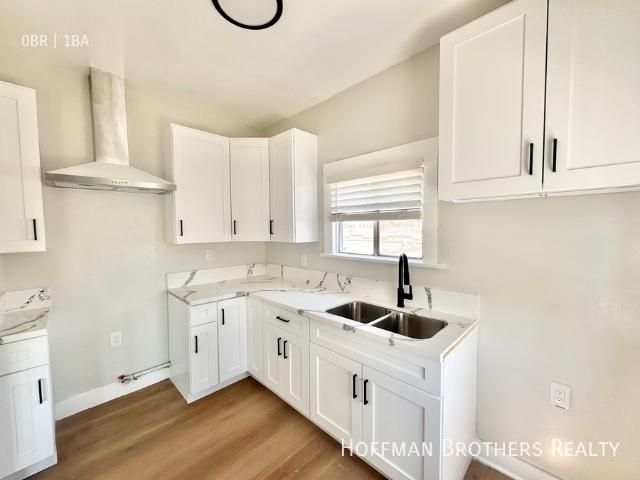 0 BR, 1 BA Apartment 194 W 41st Pl, Los Angeles, CA 90037