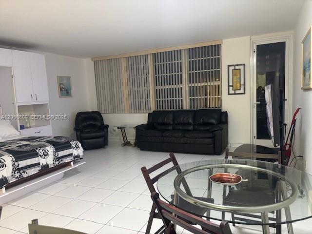 0 BR, 1 BA Apartment 100 Lincoln Rd # 1030, Miami Beach FL 33139, Miami Beach, FL 33139