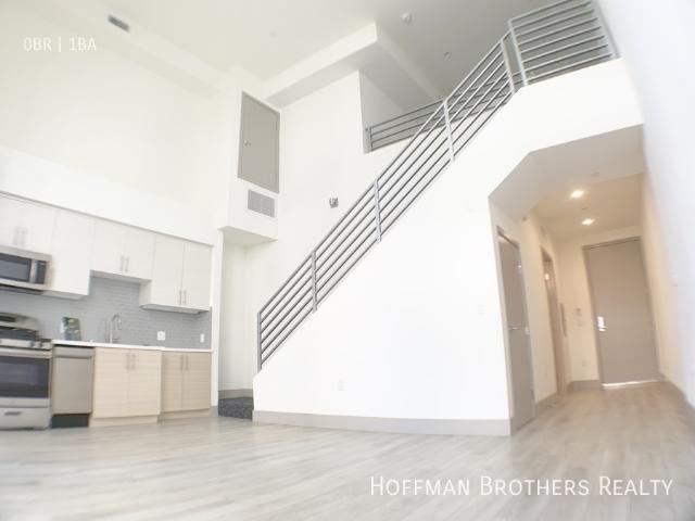 0 BR, 1 BA Apartment 1039 S Hobart Blvd, Los Angeles, CA 90006