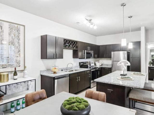 0 BR, 1 BA Apartment 1100 Huntington Dr Unit 101, Mundelein, IL 60060