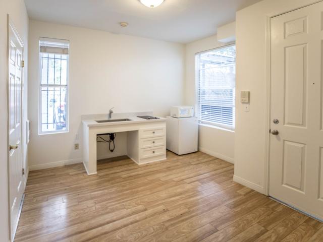 0 BR, 1 BA Apartment 1117 3rd St Santa Monica, CA 90403