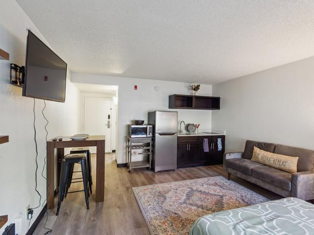 0 BR, 1 BA Apartment 11515 Miracle Hills Drive Unit 107, Omaha, NE 68154