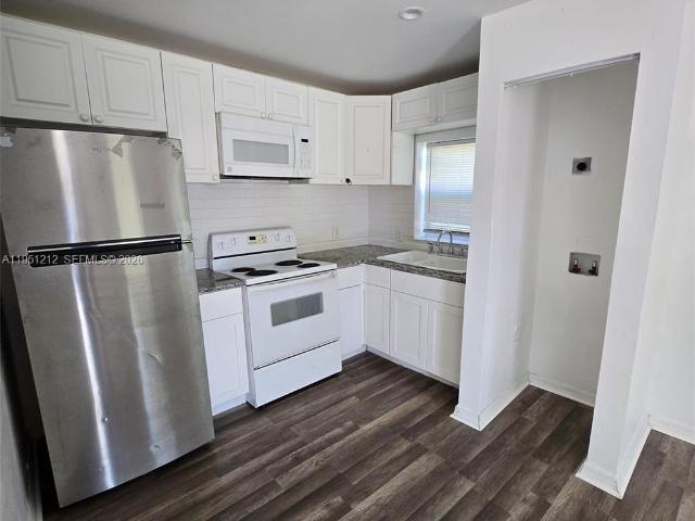 0 BR, 1 BA Apartment 1189 North Tamiami Trail, Fort Myers, FL 33903