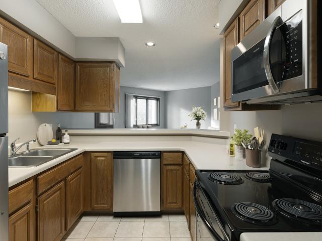 0 BR, 1 BA Apartment 1370 Carling Drive Unit 12 212, Saint Paul, MN 55108